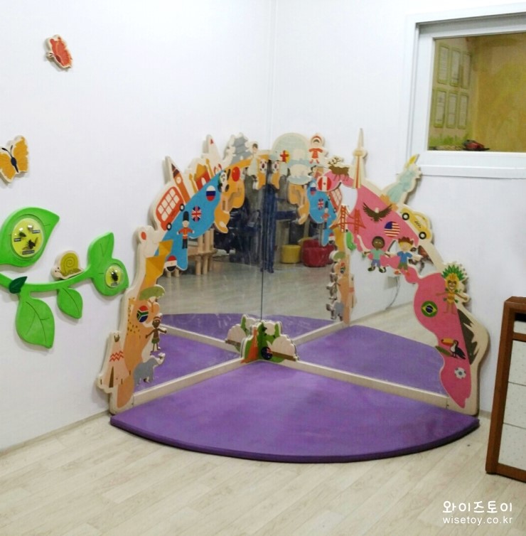 다문화 안전거울와이즈토이어린이집 안전거울영아유아안전거울아크릴거울안전거울만들기안전거울꾸미기어린이집인테리어예쁜